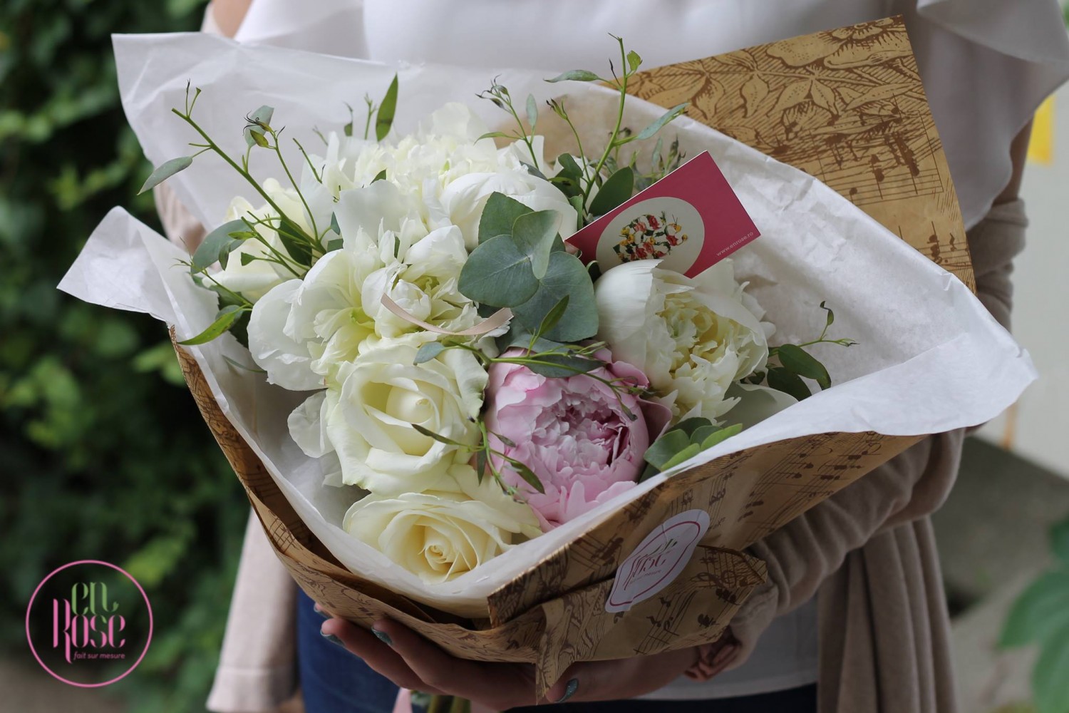 Buchet cu bujori albi de mai - enRose